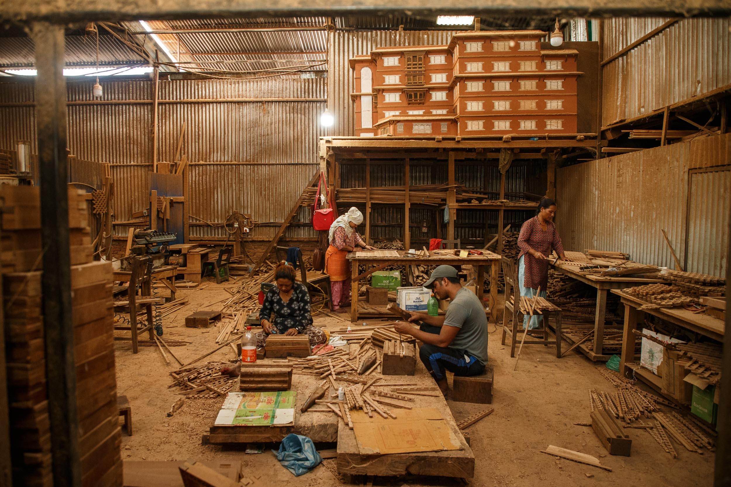 High demand for wooden carved windows (Photo Gallery) - Nepal Minute ...