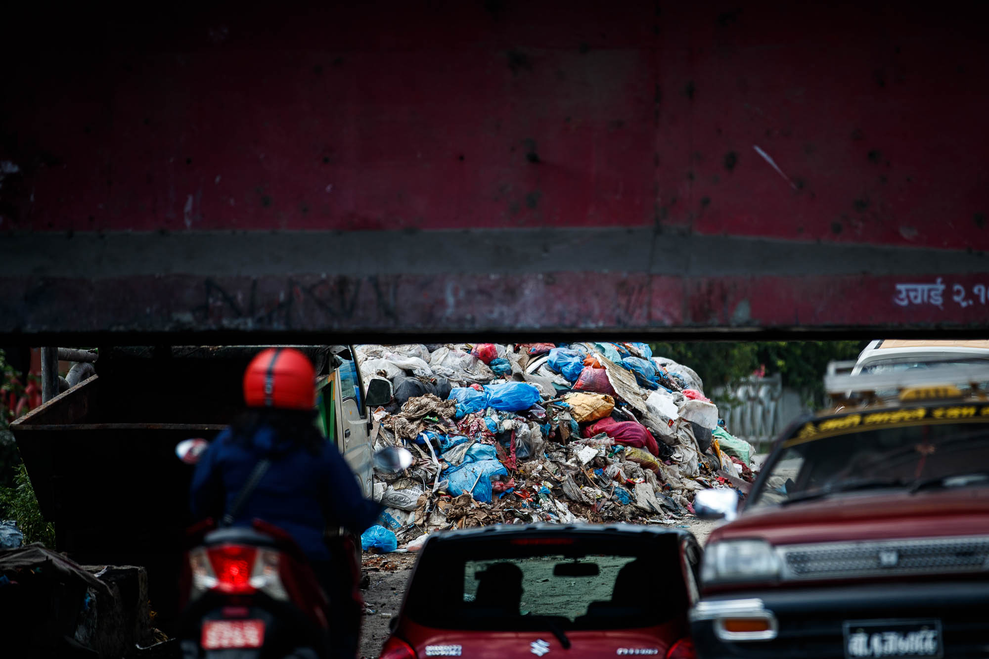 Garbage crisis: UML MPs demand swift resolution as cadres hold street ...