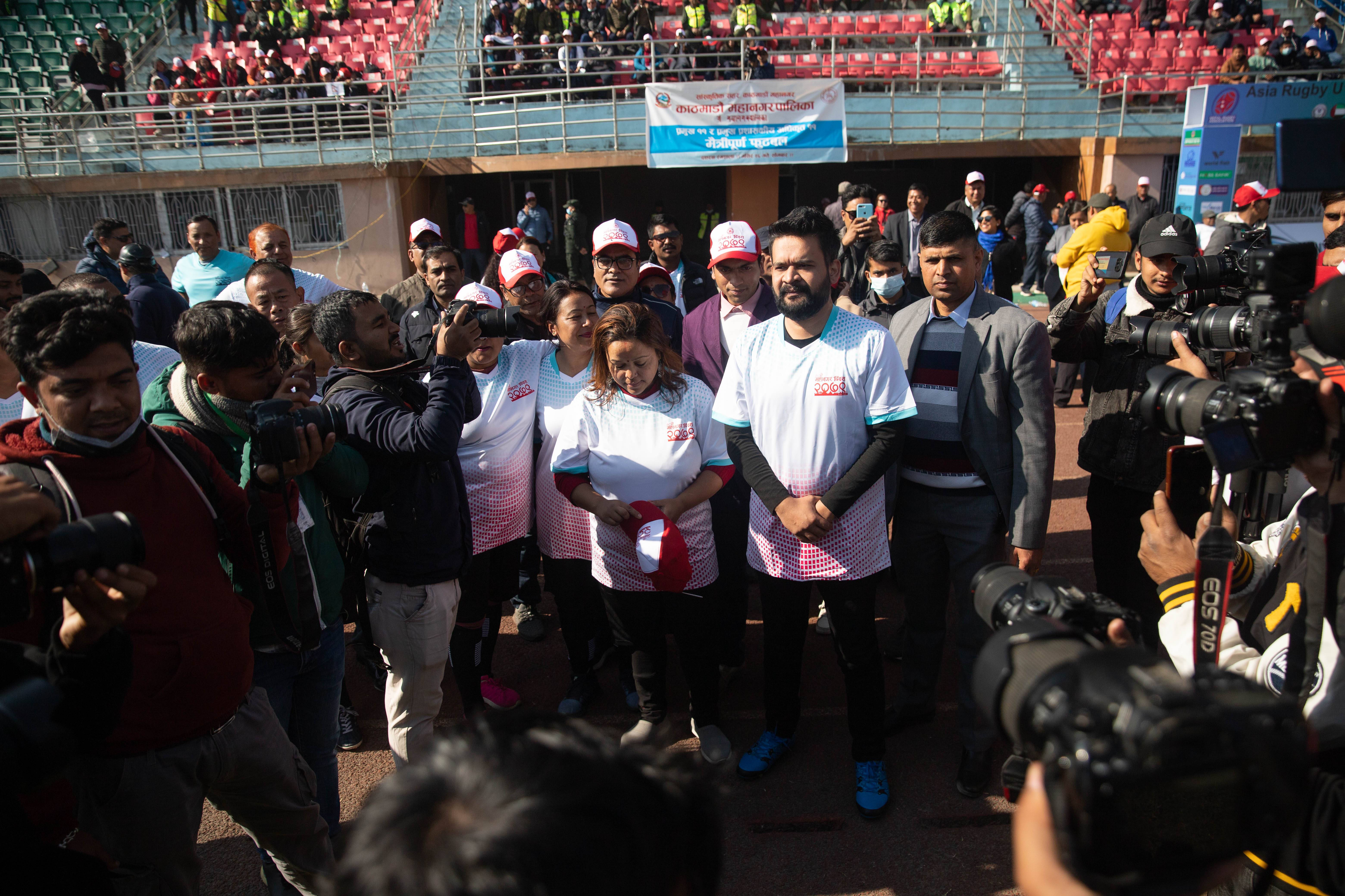 Mayor Balen leads his team to football field (Photo Gallery) - Nepal ...