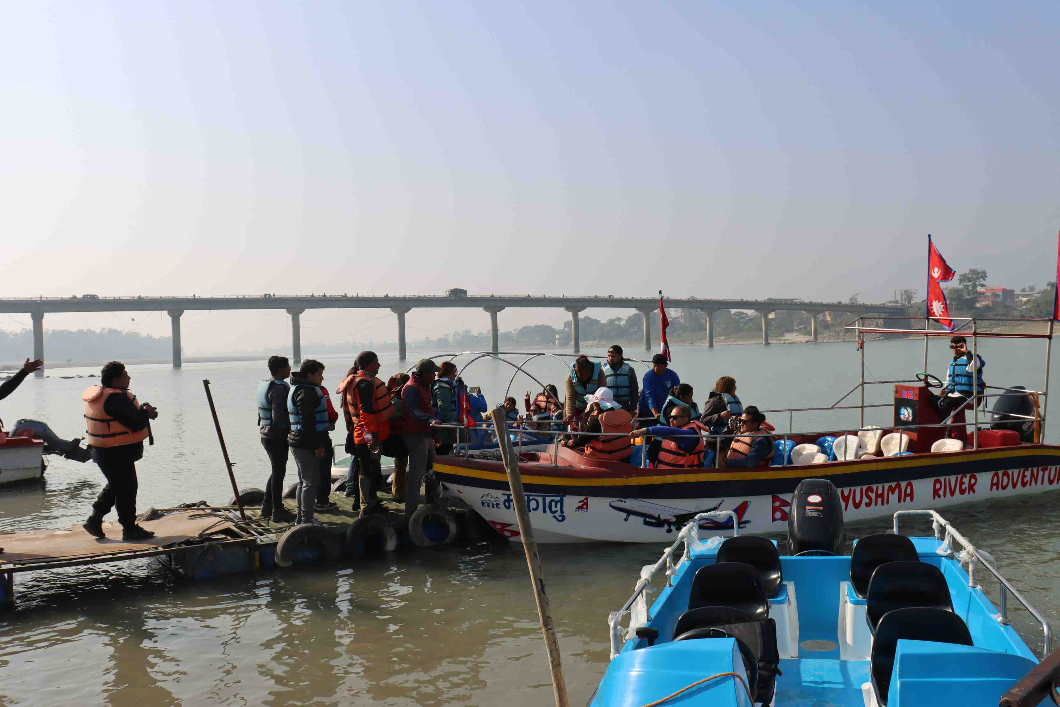 Visitors flock to Narayani River for motorboat flings - Nepal Minute ...