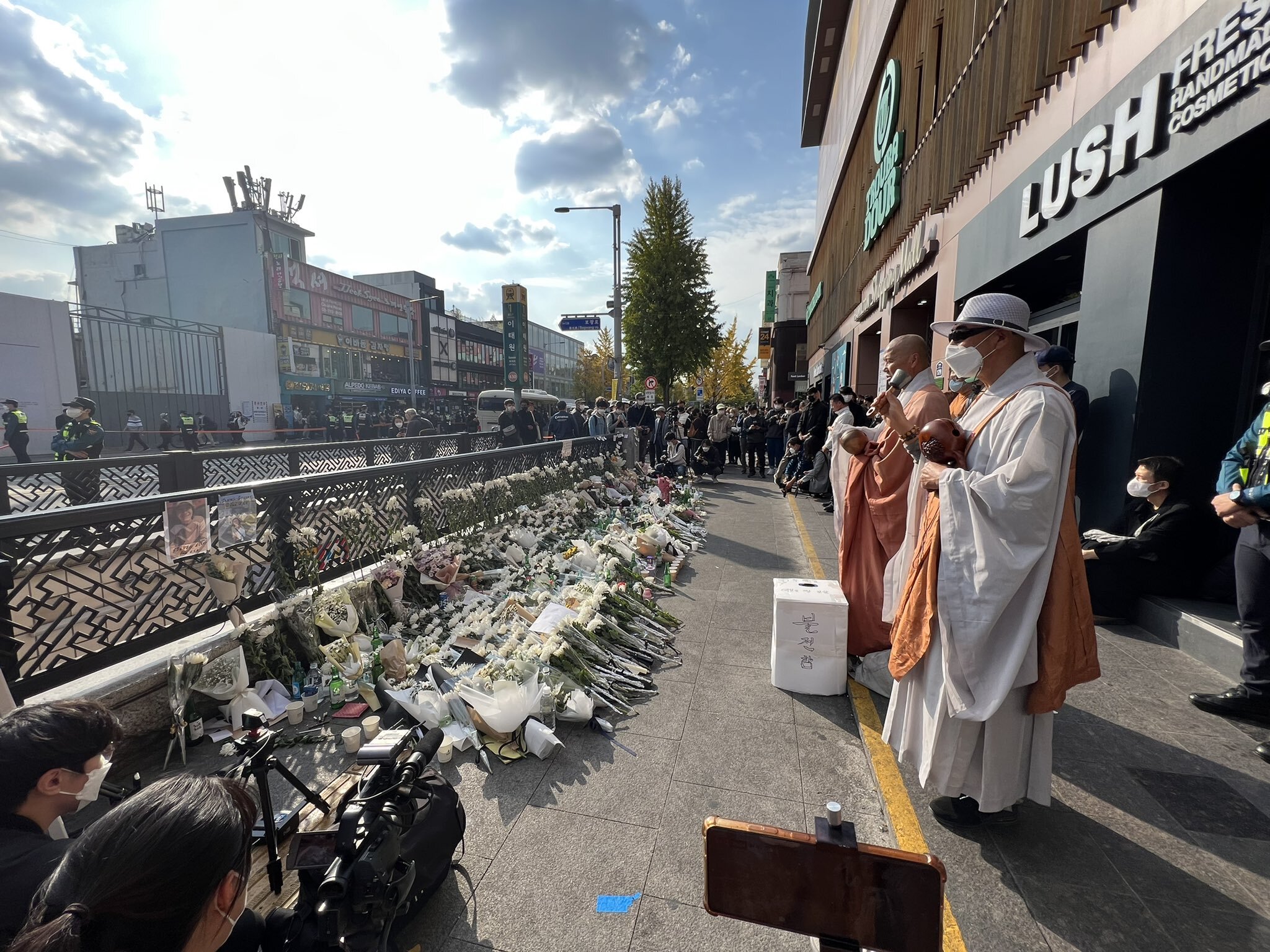 Itaewon crush: Lessons from South Korea - Surendra Phuyal :: Nepal ...