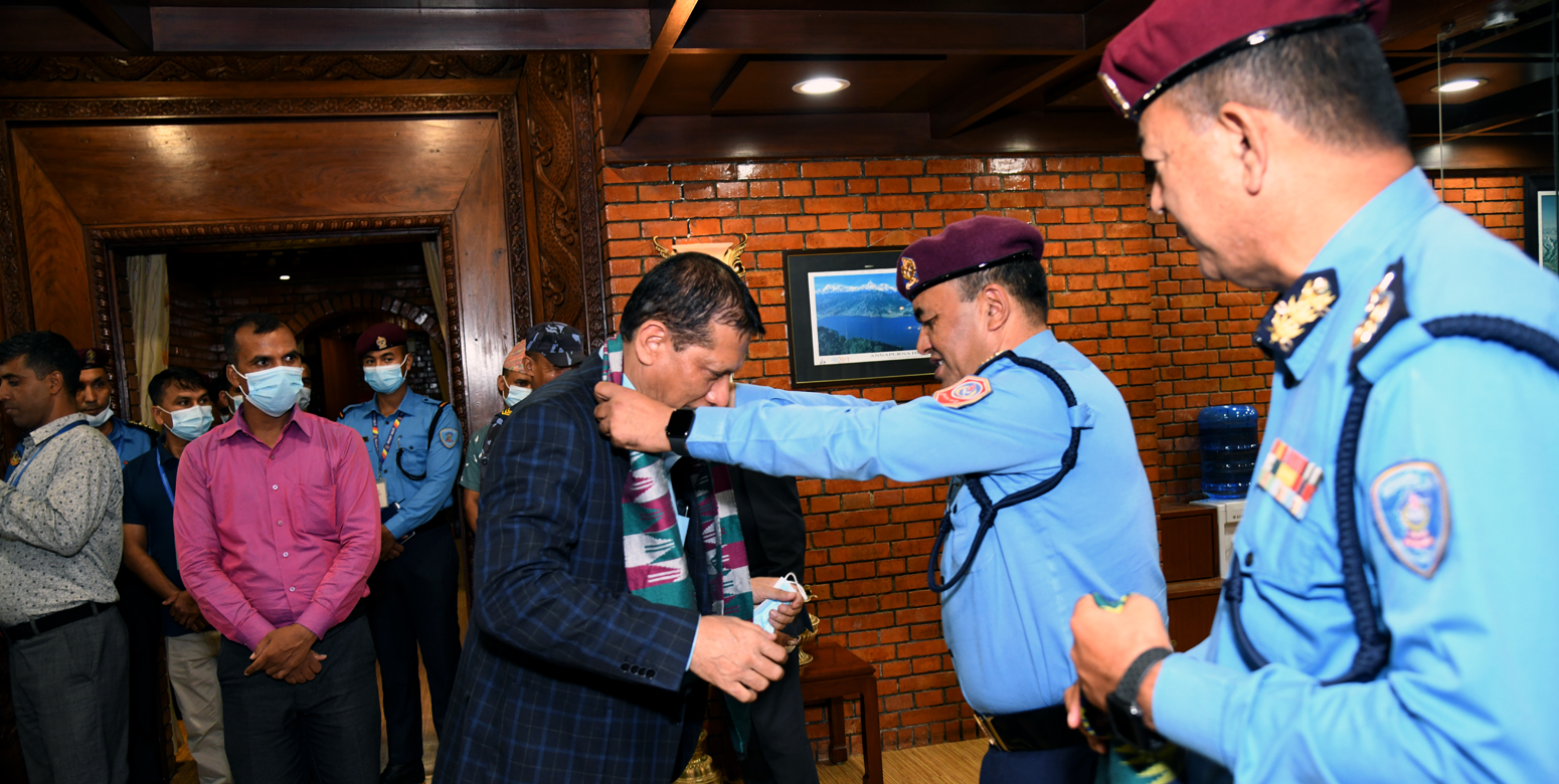 IGPs Singh and Aryal off to US - Nepal Minute :: Nepal Minute - out of ...